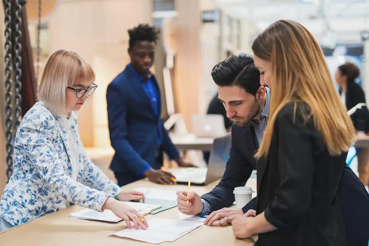 Hawkish committee member Kashkari: Inflation may decline slowly, and ...